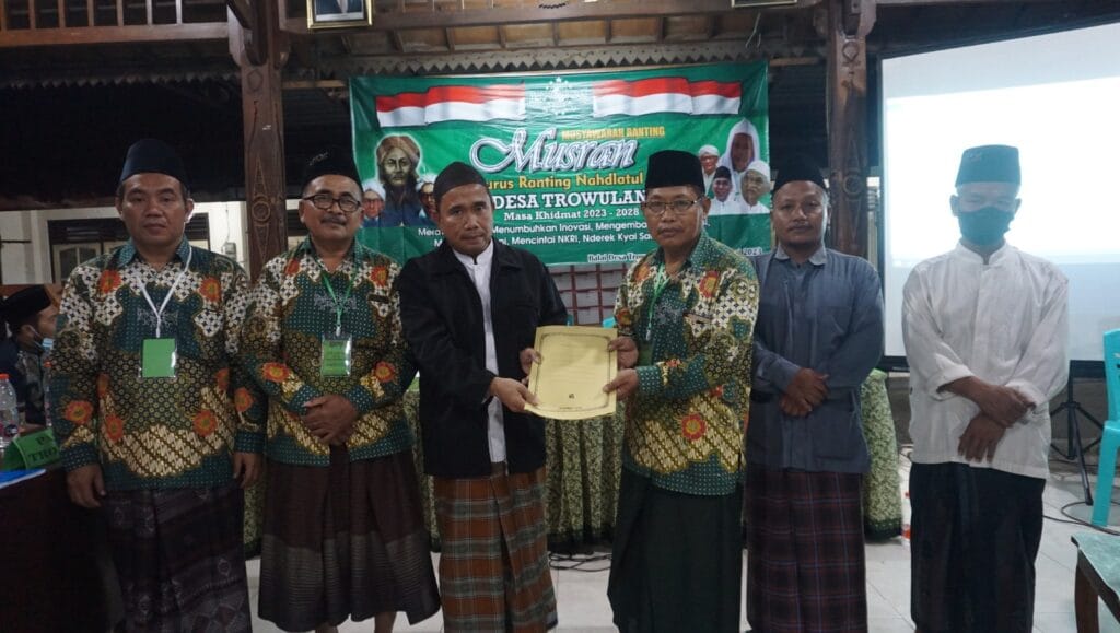 Duet Ustadz Zainal Abidin dan Husnul Khuluq Kembali Nakhodai Ranting NU ...